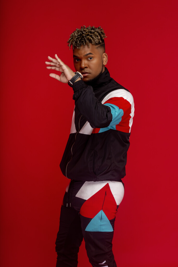 El nuevo álbum de Redimi2 “20/20” trae un mensaje de fuerza y de fé